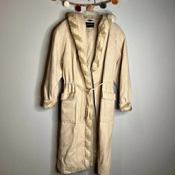 Vintage | Jackets & Coats | Vintage Fitzwright Long Faux Fur Accent ...